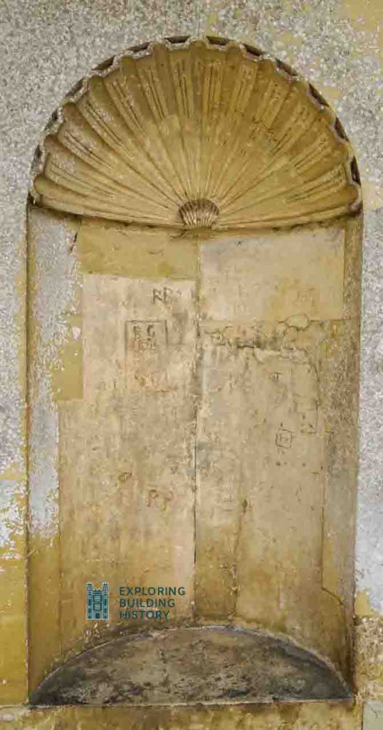 Finials & Niches – Tudor ornamentation at Longford & Montacute ...